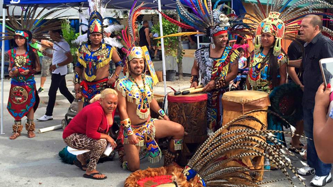 Danza Traditional Azteca - TLOKE NAHUAKE